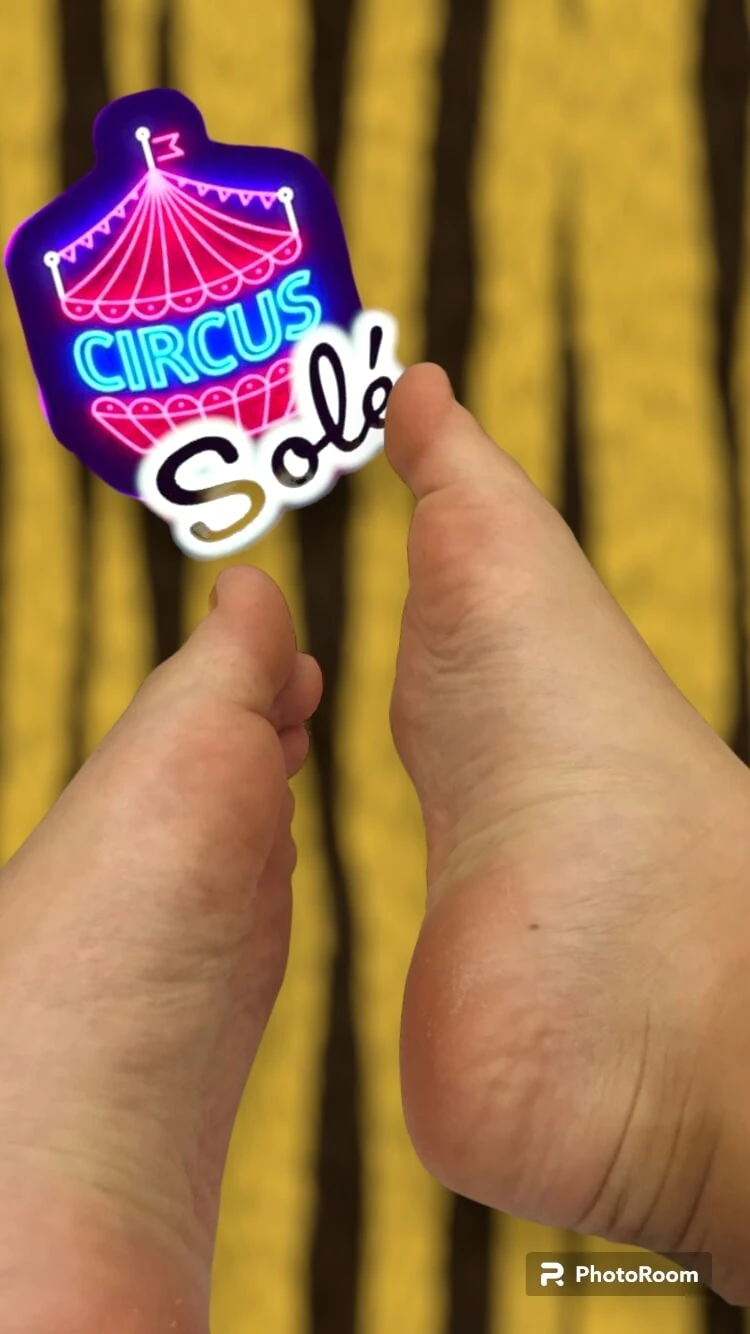 Aris Sexy Feet Close Up 8 Pics Xhamster