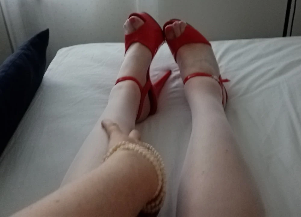 Milf Tranny Shows Off Her Long Legs And Penis In High Heels 5 Nude