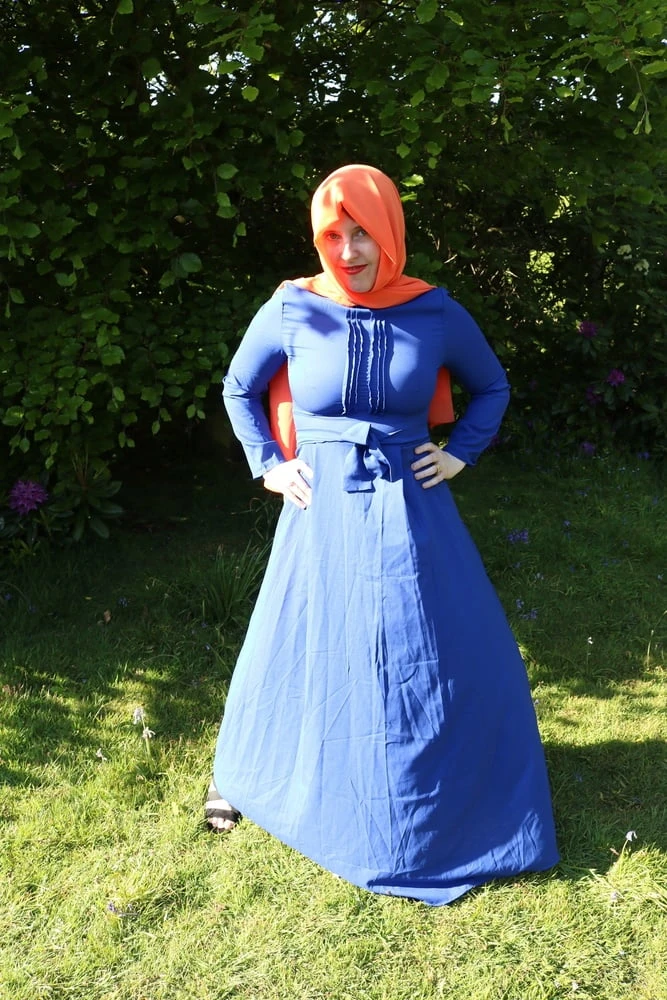Hijab And Abaya Flashing Outdoors 73 Pics 2 Xhamster