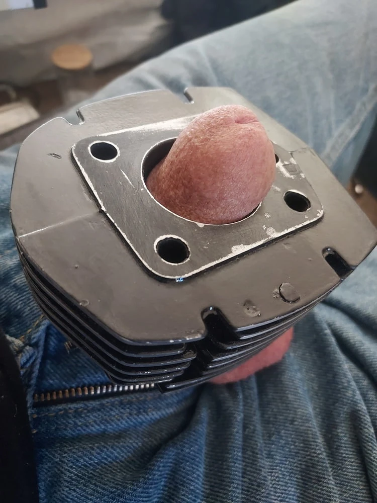 My Dick In A Cylinder Head 9 Pics Xhamster