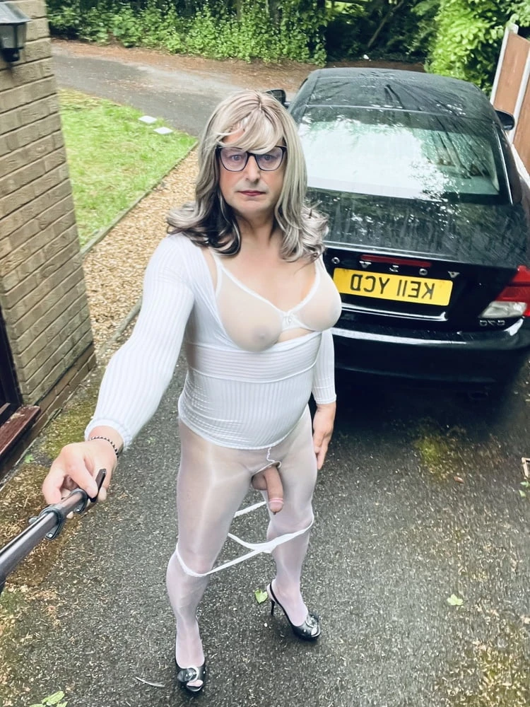 Crossdresser Kellycd White Dress 20 Nude Pics Xhamster