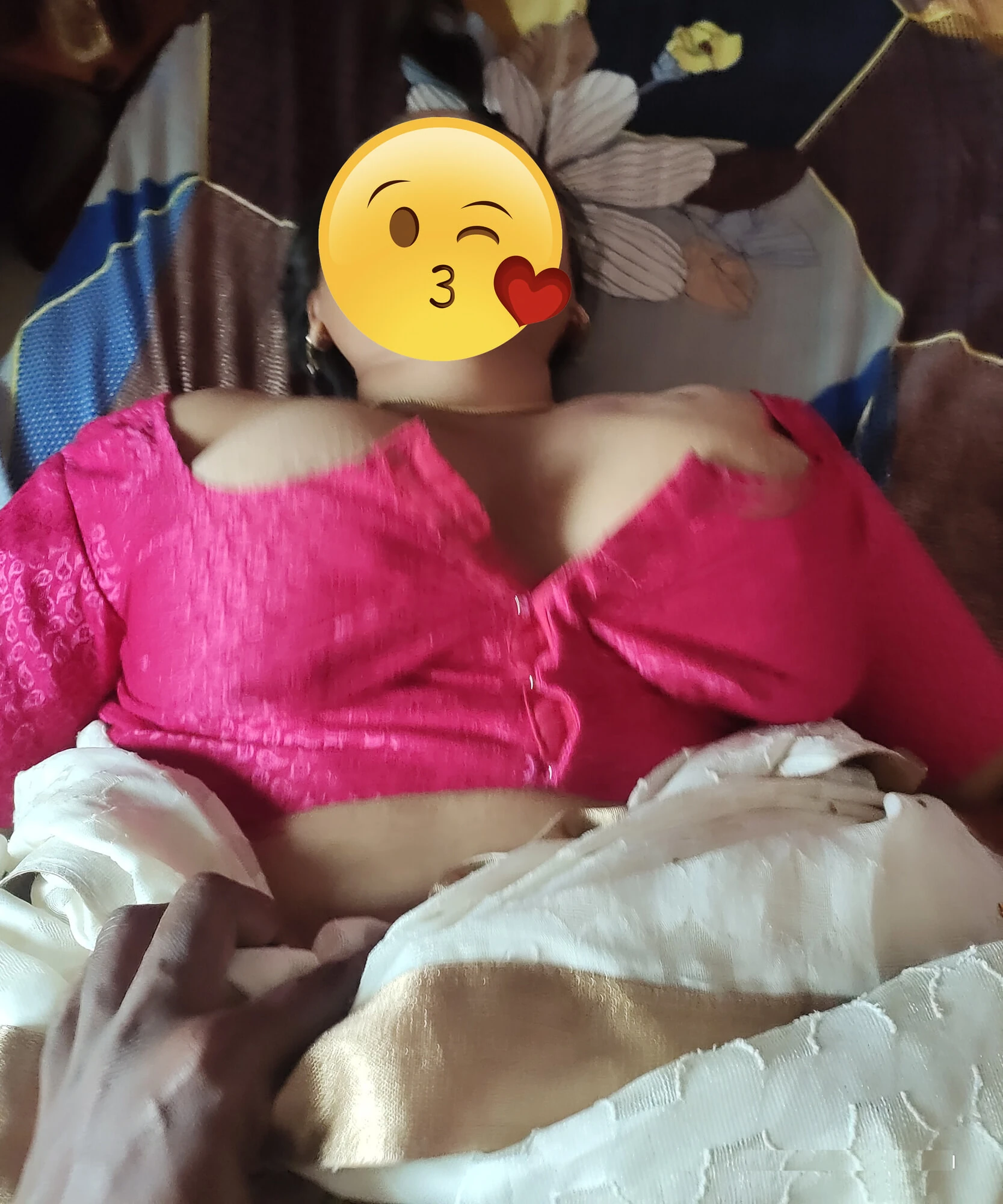 Desi Bhabhi Visaakaa Sari Blusen Sexbilder 15 Pics Xhamster