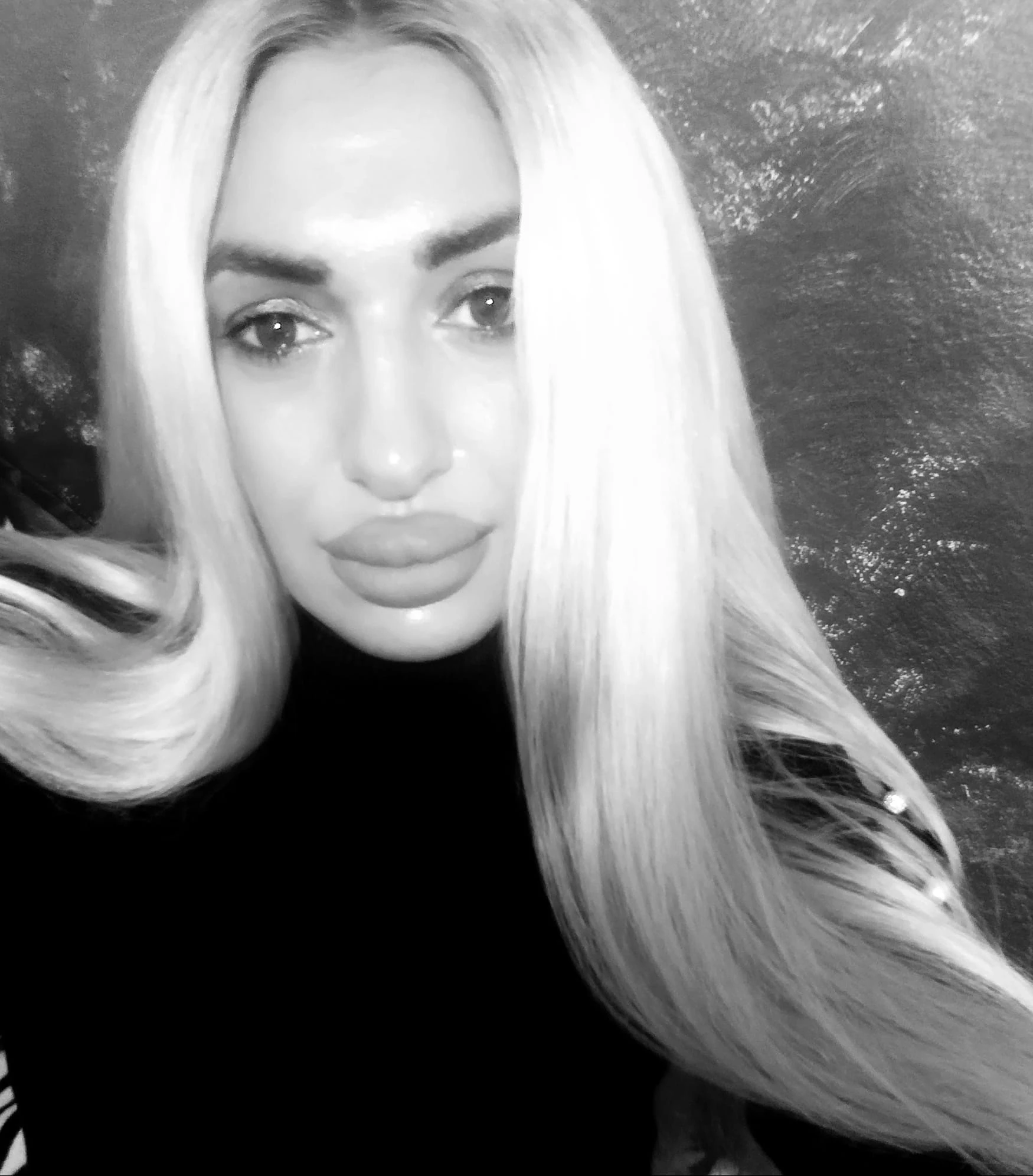 Sexy Blonde With Big Sexy Lips 15 Nude Pics Xhamster