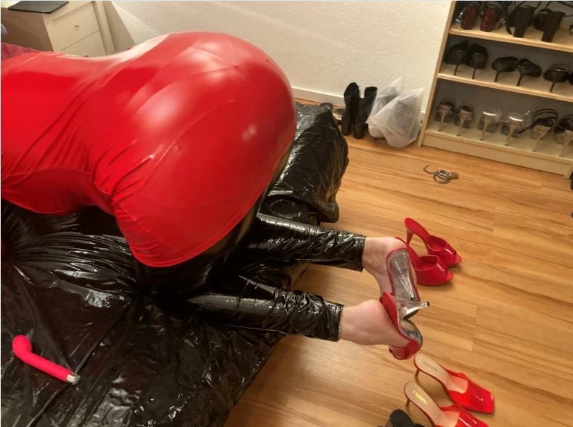 Vinyl Pants And High Heel Mules 14 Nude Pics Xhamster