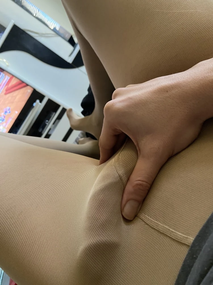My Incredible Detailed Cockoutline And Bulge In Tights 8 Nude Pics