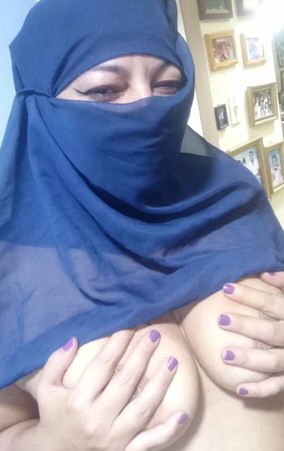Sexy Amateur Arab Wife Gone Wild 5 Nude Pics Xhamster